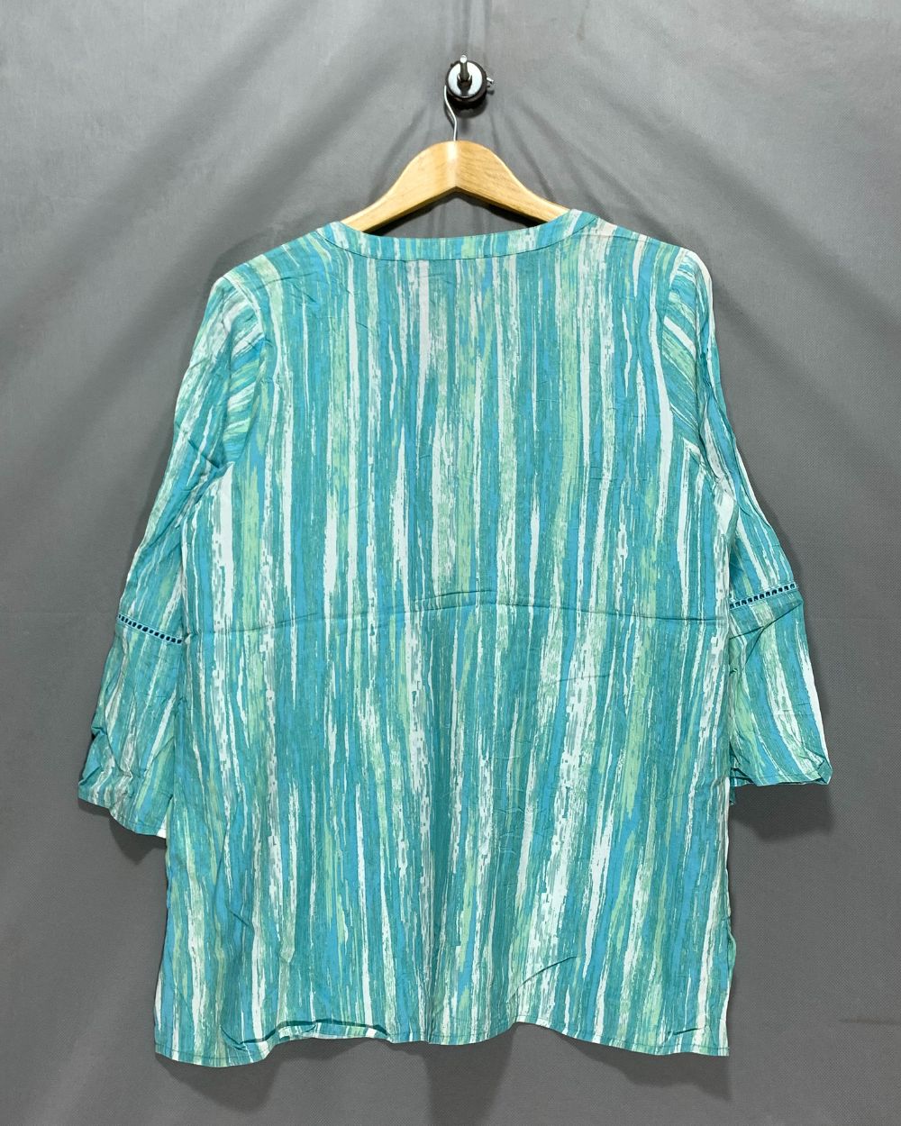 Gloria Vanderbilt Blue For Women Top L – ThriftQueen.pk